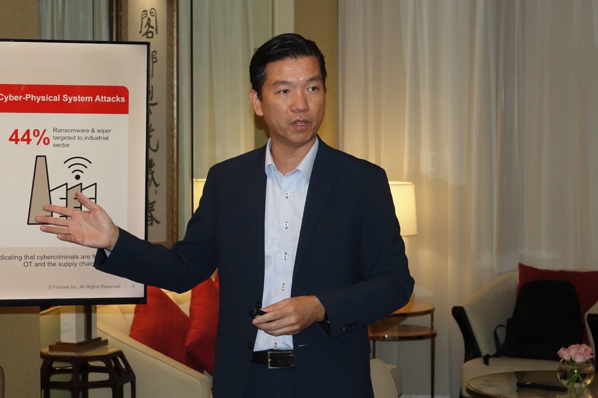 Fortinet 推出 FortiOS 7.6 Security Fabric 整合生成式 AI 功能 - PCM