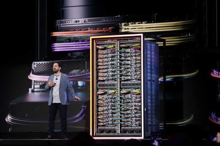 AWS 全攻生成式 AI 超強 Trainium2 訓練晶片蘋果公司都用 - PCM