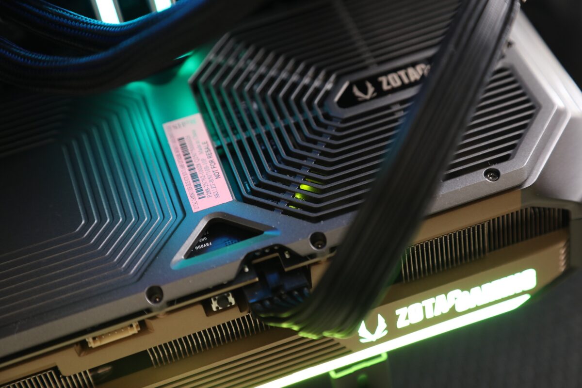 無限之鏡製 ZOTAC GAMING GeForce RTX 5070 Ti AMP Extreme INFINITY - PCM