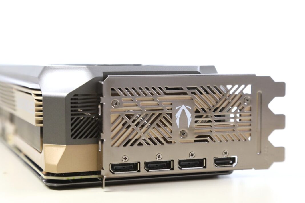 無限之鏡製 ZOTAC GAMING GeForce RTX 5070 Ti AMP Extreme INFINITY - PCM