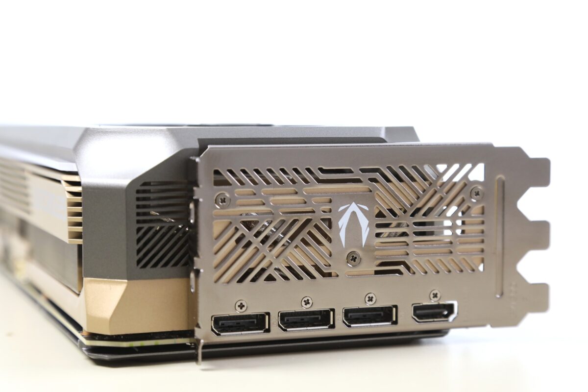 無限之鏡製 ZOTAC GAMING GeForce RTX 5070 Ti AMP Extreme INFINITY - PCM