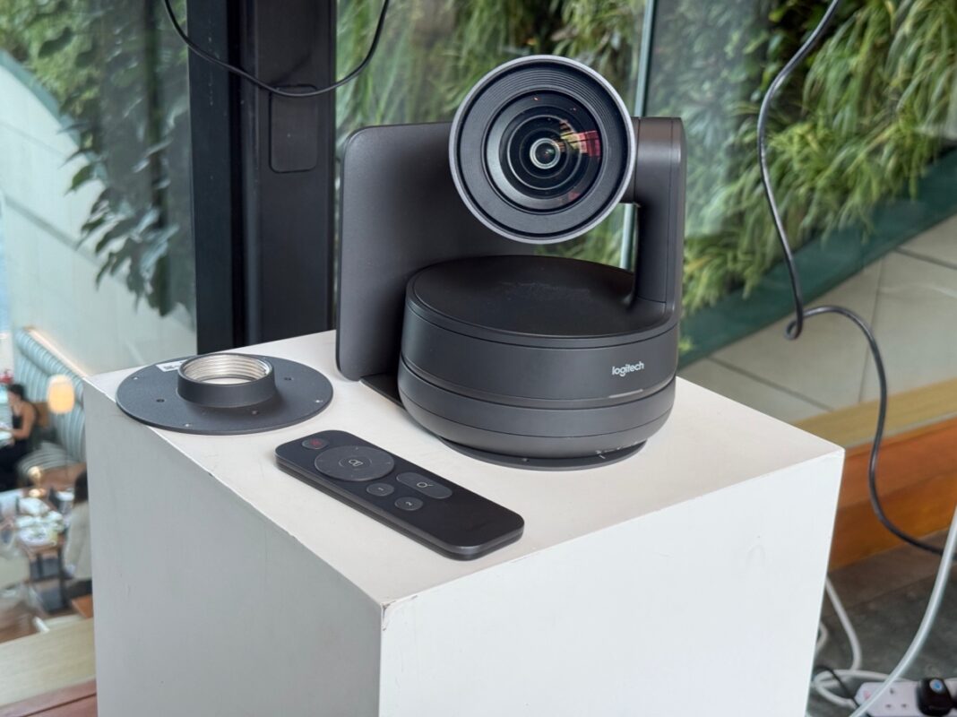 Logitech Rally Board 65・AI 影像音效技術提升混合會議體驗 - PCM